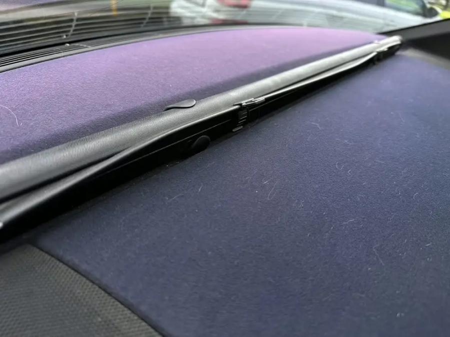 Black BMW 318 2003 in Riga, with an engine capacity of 2.00 L and mileage of 394 thousand km for 1690 €, photo 15 on AUTOMOTO.COM.LV