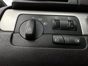 Black BMW 318 2003 in Riga, with an engine capacity of 2.00 L and mileage of 394 thousand km for 1690 €, photo 17 on AUTOMOTO.COM.LV