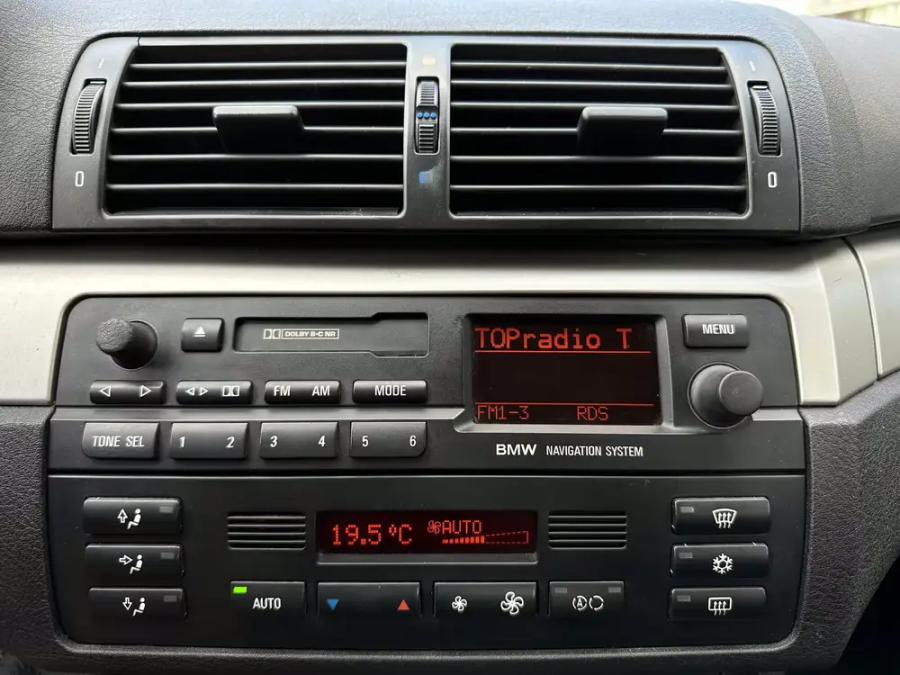 Black BMW 318 2003 in Riga, with an engine capacity of 2.00 L and mileage of 394 thousand km for 1690 €, photo 19 on AUTOMOTO.COM.LV