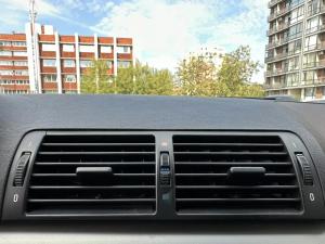 Black BMW 318 2003 in Riga, with an engine capacity of 2.00 L and mileage of 394 thousand km for 1690 €, photo 23 on AUTOMOTO.COM.LV