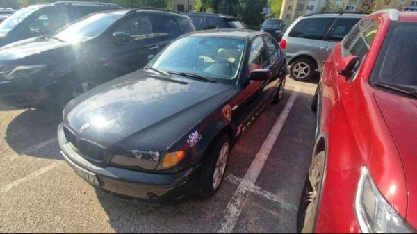 Black BMW 318 2003 in Vilnius, with an engine capacity of 0.00 L and mileage of 244 thousand km for 1000 €, photo 1 on AUTOMOTO.COM.LV