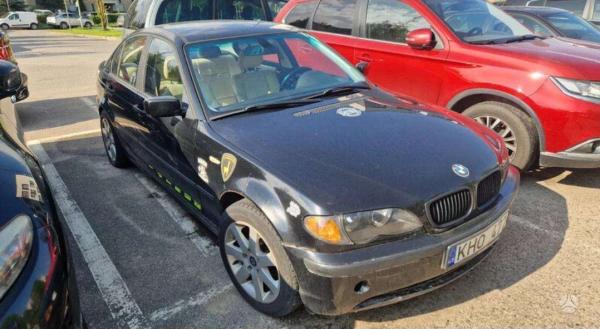 Black BMW 318 2003 in Vilnius, with an engine capacity of 0.00 L and mileage of 244 thousand km for 1000 €, photo 2 on AUTOMOTO.COM.LV
