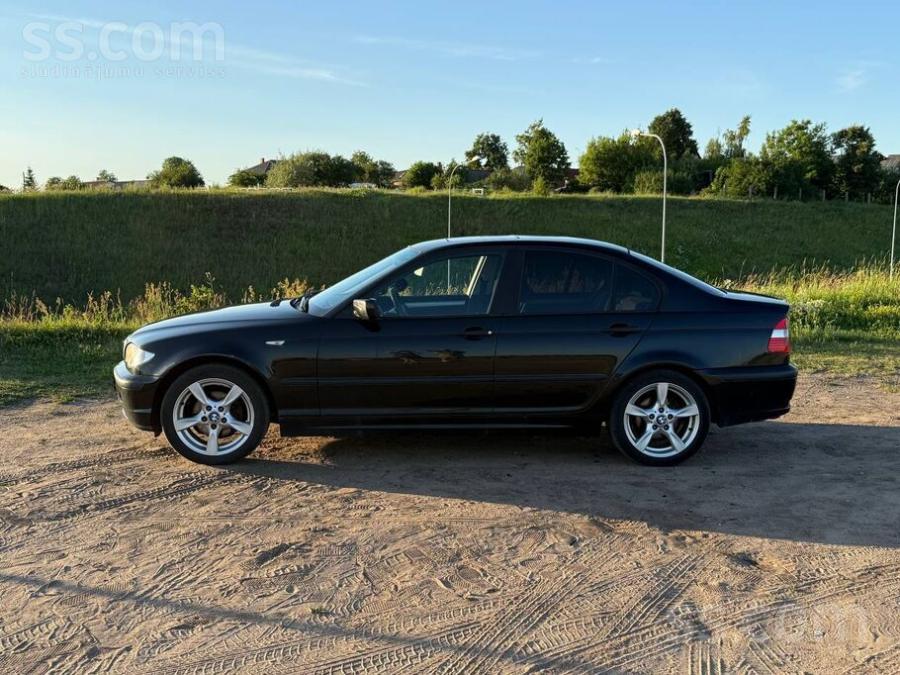 Black BMW 318 2003 in Daugavpils, with an engine capacity of 2.00 L and mileage of 303 thousand km for 2800 €, photo 1 on AUTOMOTO.COM.LV