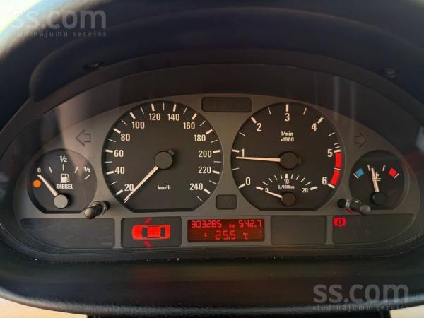 Melns BMW 318 2003 Daugavpils, ar dzinēja tilpumu 2.00 L un nobraukumu 303 tūkst. km par 2800 €, foto 9 vietnē AUTOMOTO.COM.LV