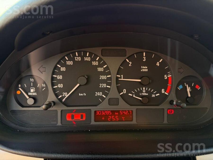 Black BMW 318 2003 in Daugavpils, with an engine capacity of 2.00 L and mileage of 303 thousand km for 2800 €, photo 10 on AUTOMOTO.COM.LV