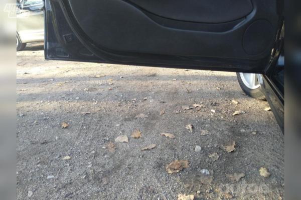 Melns BMW 318 2003 Viļņa, ar dzinēja tilpumu 2.00 L un nobraukumu 241 tūkst. km par 1650 €, foto 8 vietnē AUTOMOTO.COM.LV