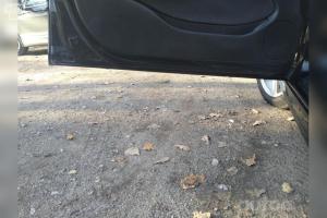 Black BMW 318 2003 in Vilnius, with an engine capacity of 2.00 L and mileage of 241 thousand km for 1650 €, photo 8 on AUTOMOTO.COM.LV