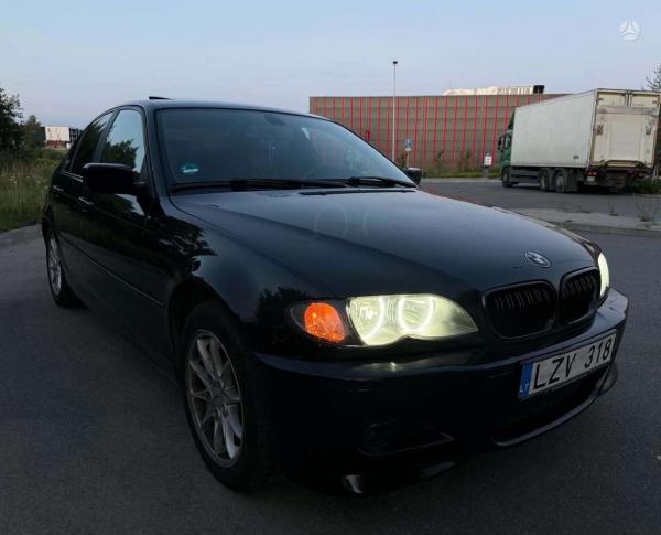 Black BMW 318 2004 in Vilnius, with an engine capacity of 2.00 L and mileage of 327 thousand km for 1650 €, photo 4 on AUTOMOTO.COM.LV