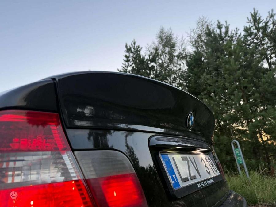 Melns BMW 318 2004 Viļņa, ar dzinēja tilpumu 2.00 L un nobraukumu 327 tūkst. km par 1650 €, foto 12 vietnē AUTOMOTO.COM.LV
