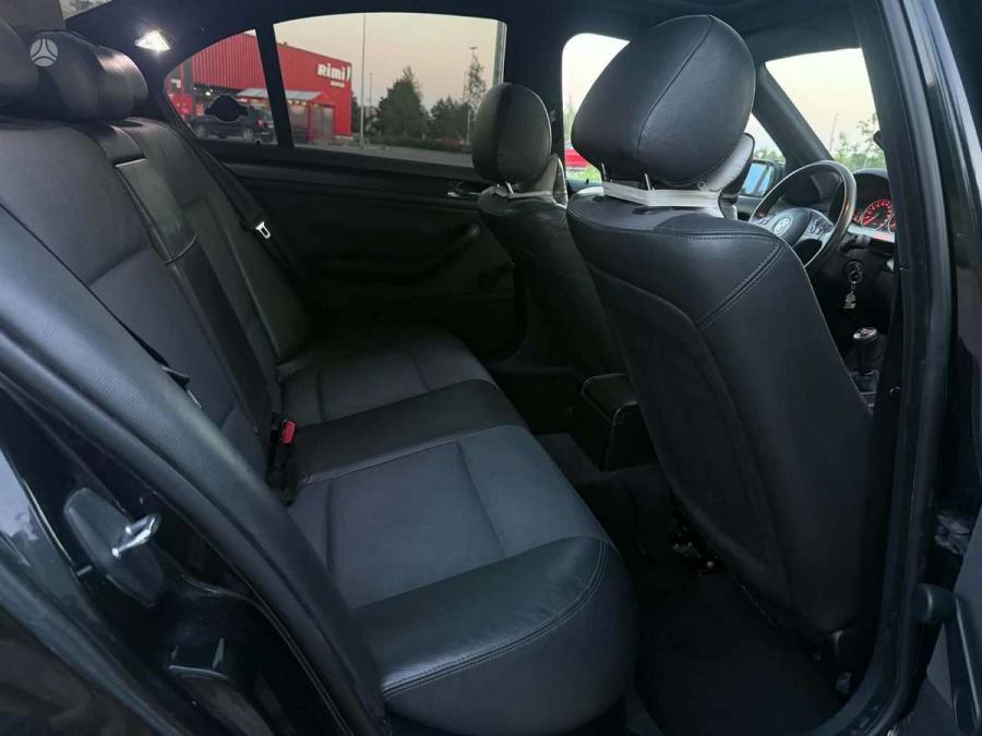 Melns BMW 318 2004 Viļņa, ar dzinēja tilpumu 2.00 L un nobraukumu 327 tūkst. km par 1650 €, foto 19 vietnē AUTOMOTO.COM.LV