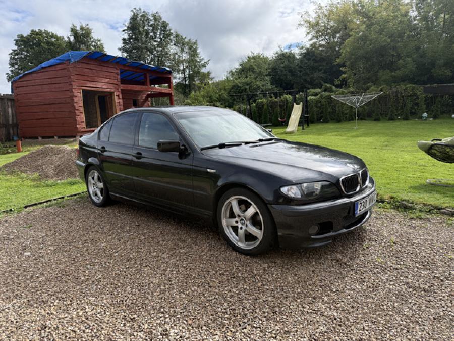 Melns BMW 318 2004 Valga, ar dzinēja tilpumu 1.80 L un nobraukumu 200 tūkst. km par 5600 €, foto 3 vietnē AUTOMOTO.COM.LV