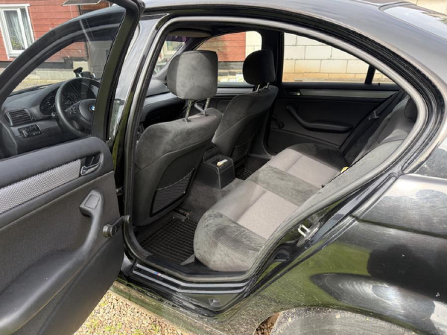 Melns BMW 318 2004 Valga, ar dzinēja tilpumu 1.80 L un nobraukumu 200 tūkst. km par 5600 €, foto 7 vietnē AUTOMOTO.COM.LV