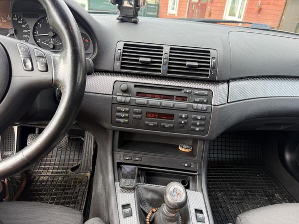 Melns BMW 318 2004 Valga, ar dzinēja tilpumu 1.80 L un nobraukumu 200 tūkst. km par 5600 €, foto 8 vietnē AUTOMOTO.COM.LV