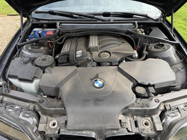 Melns BMW 318 2004 Valga, ar dzinēja tilpumu 1.80 L un nobraukumu 200 tūkst. km par 5600 €, foto 9 vietnē AUTOMOTO.COM.LV