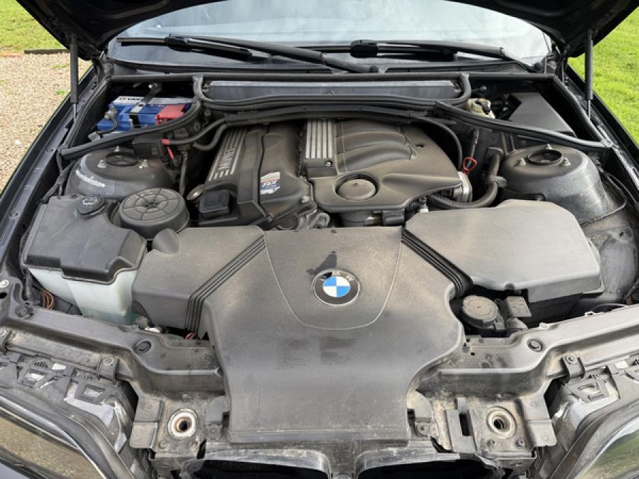 Melns BMW 318 2004 Valga, ar dzinēja tilpumu 1.80 L un nobraukumu 200 tūkst. km par 5600 €, foto 9 vietnē AUTOMOTO.COM.LV