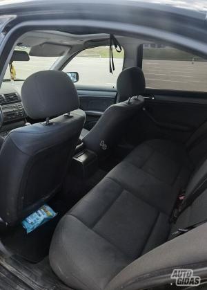 Black BMW 318 2004 in Siauliai, with an engine capacity of 1.80 L and mileage of 240 thousand km for 1850 €, photo 10 on AUTOMOTO.COM.LV