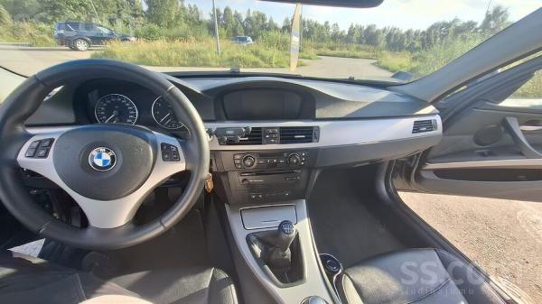 Black BMW 318 2006 in Riga, with an engine capacity of 2.00 L and mileage of 238 thousand km for 3600 €, photo 11 on AUTOMOTO.COM.LV