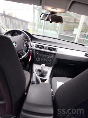 Black BMW 318 2006 in Valmiera, with an engine capacity of 2.00 L and mileage of 370 thousand km for 3500 €, photo 5 on AUTOMOTO.COM.LV