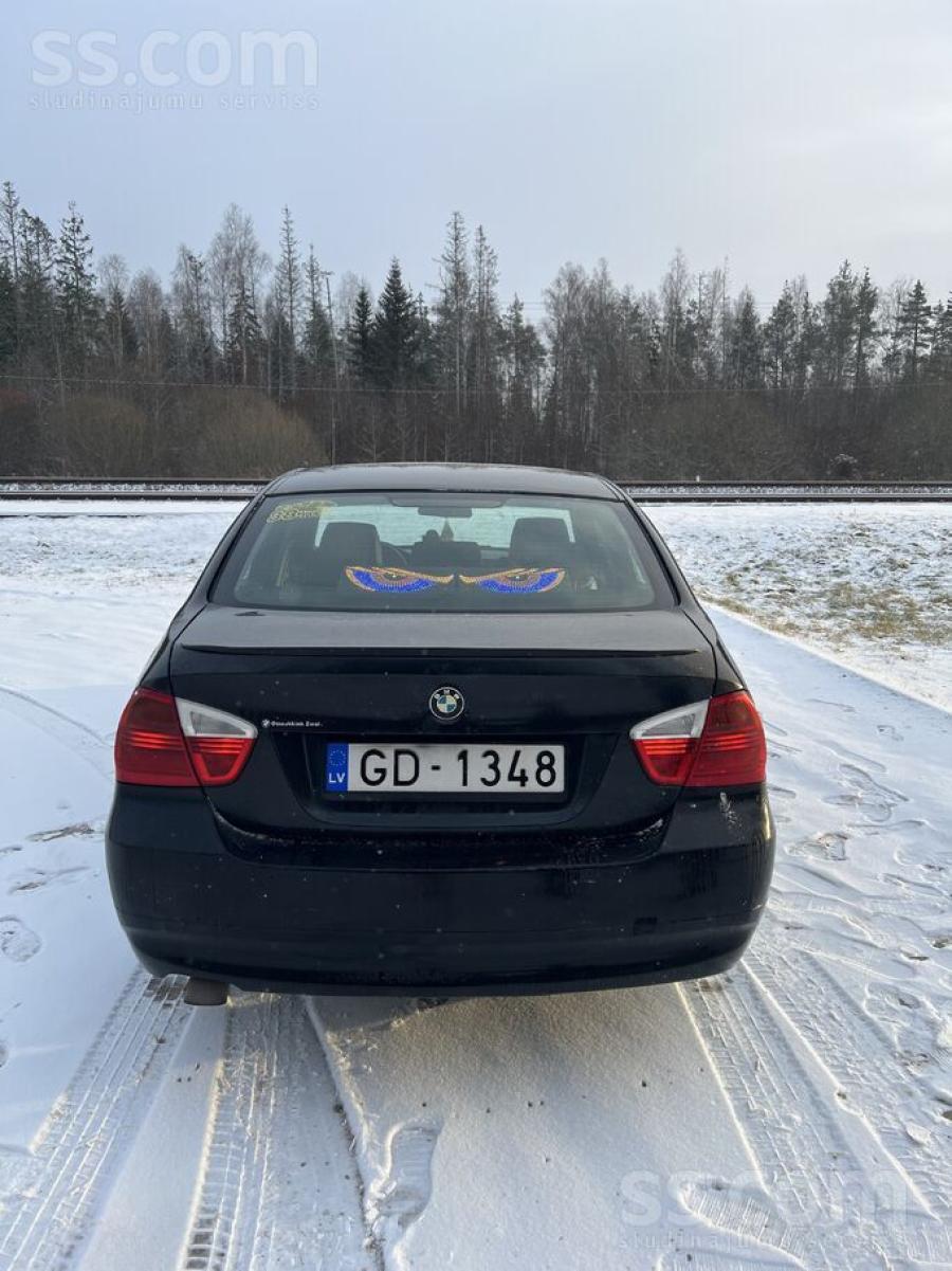 Melns BMW 318 2006 Rīga, ar dzinēja tilpumu 2.00 L un nobraukumu 464 tūkst. km par 3000 €, foto 6 vietnē AUTOMOTO.COM.LV