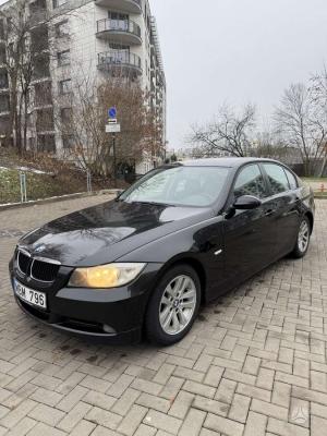 Black BMW 318 2006 in Vilnius, with an engine capacity of 2.00 L and mileage of 330 thousand km for 3300 €, photo  on AUTOMOTO.COM.LV