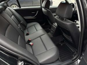 Black BMW 318 2006 in Vilnius, with an engine capacity of 2.00 L and mileage of 330 thousand km for 3300 €, photo 10 on AUTOMOTO.COM.LV