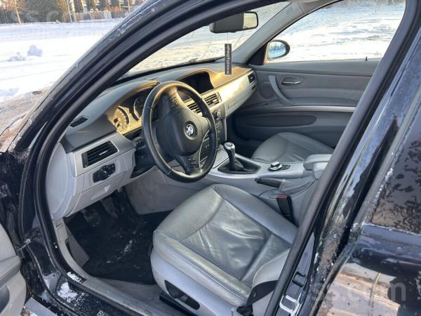 Melns BMW 318 2006 Rīga, ar dzinēja tilpumu 2.00 L un nobraukumu 136 tūkst. km par 2500 €, foto 5 vietnē AUTOMOTO.COM.LV