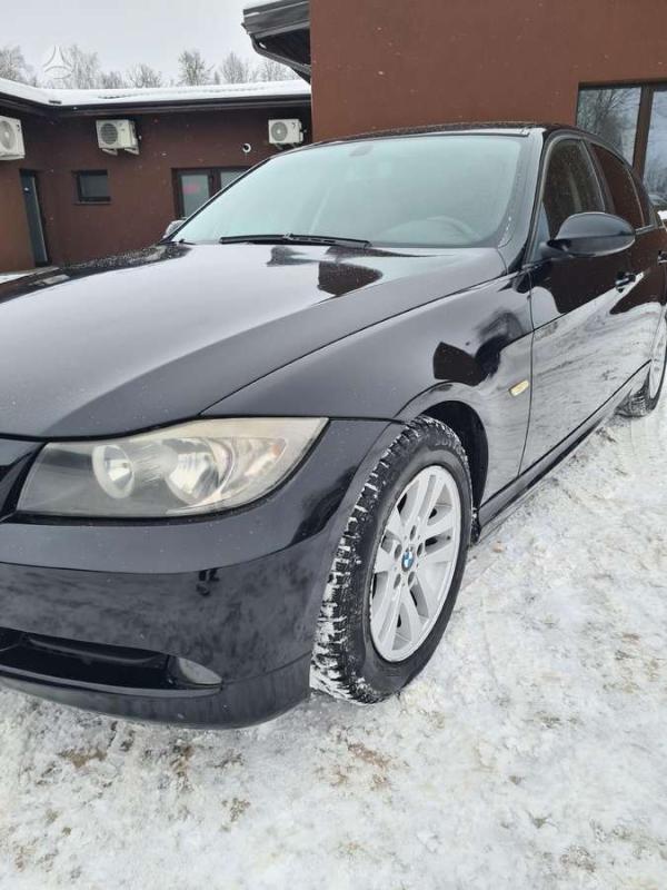 Melns BMW 318 2006 Kaišiadorys, ar dzinēja tilpumu 2.00 L un nobraukumu 335 tūkst. km par 3150 €, foto 4 vietnē AUTOMOTO.COM.LV