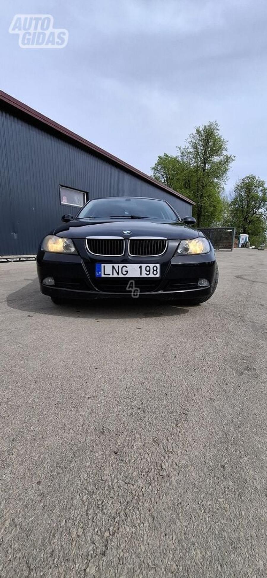 Black BMW 318 2006 in Taurage, with an engine capacity of 2.00 L and mileage of 398 thousand km for 3000 €, photo 3 on AUTOMOTO.COM.LV