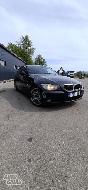 Black BMW 318 2006 in Taurage, with an engine capacity of 2.00 L and mileage of 398 thousand km for 3000 €, photo 7 on AUTOMOTO.COM.LV