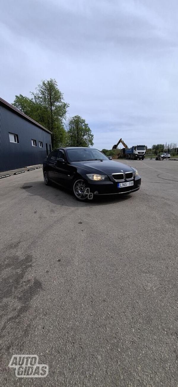 Melns BMW 318 2006 Tauragė, ar dzinēja tilpumu 2.00 L un nobraukumu 398 tūkst. km par 3000 €, foto 7 vietnē AUTOMOTO.COM.LV