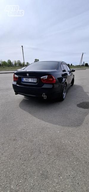Black BMW 318 2006 in Taurage, with an engine capacity of 2.00 L and mileage of 398 thousand km for 3000 €, photo 10 on AUTOMOTO.COM.LV