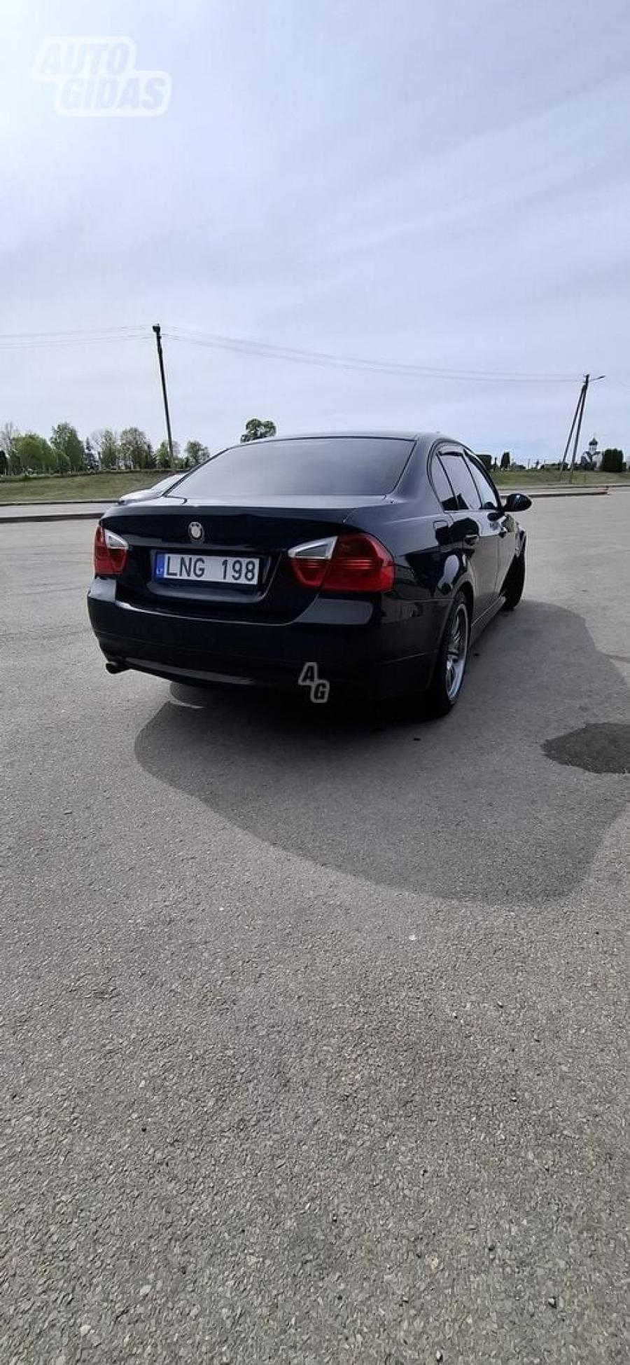 Black BMW 318 2006 in Taurage, with an engine capacity of 2.00 L and mileage of 398 thousand km for 3000 €, photo 10 on AUTOMOTO.COM.LV