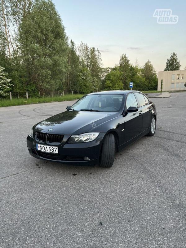 Black BMW 318 2006 in Vilnius, with an engine capacity of 2.00 L and mileage of 211 thousand km for 2500 €, photo 1 on AUTOMOTO.COM.LV