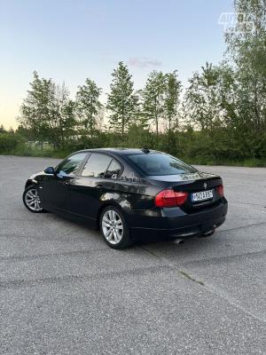 Black BMW 318 2006 in Vilnius, with an engine capacity of 2.00 L and mileage of 211 thousand km for 2500 €, photo 4 on AUTOMOTO.COM.LV