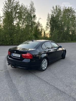 Melns BMW 318 2006 Viļņa, ar dzinēja tilpumu 2.00 L un nobraukumu 211 tūkst. km par 2500 €, foto 3 vietnē AUTOMOTO.COM.LV