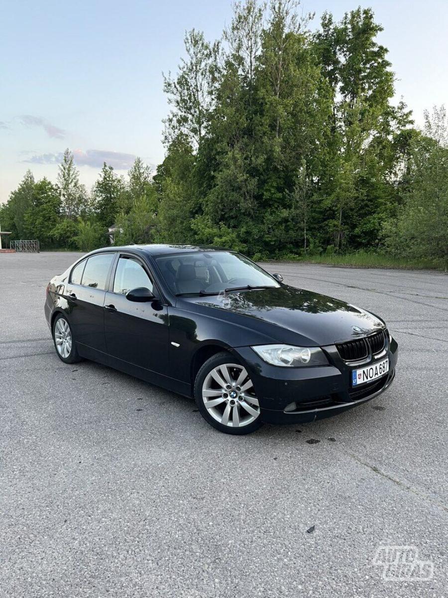 Melns BMW 318 2006 Viļņa, ar dzinēja tilpumu 2.00 L un nobraukumu 211 tūkst. km par 2500 €, foto 5 vietnē AUTOMOTO.COM.LV