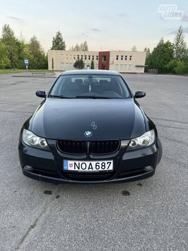Melns BMW 318 2006 Viļņa, ar dzinēja tilpumu 2.00 L un nobraukumu 211 tūkst. km par 2500 €, foto 5 vietnē AUTOMOTO.COM.LV