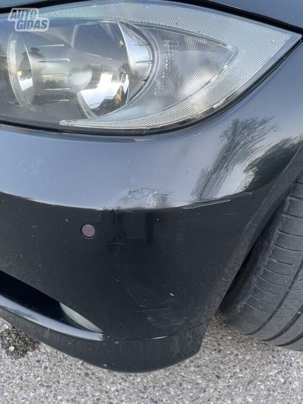 Melns BMW 318 2006 Viļņa, ar dzinēja tilpumu 2.00 L un nobraukumu 211 tūkst. km par 2500 €, foto 7 vietnē AUTOMOTO.COM.LV