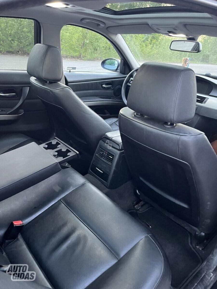 Melns BMW 318 2006 Viļņa, ar dzinēja tilpumu 2.00 L un nobraukumu 211 tūkst. km par 2500 €, foto 16 vietnē AUTOMOTO.COM.LV