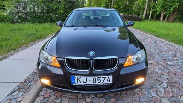 Melns BMW 318 2006 Kuldīga, ar dzinēja tilpumu 2.00 L un nobraukumu 369 tūkst. km par 2950 €, foto 3 vietnē AUTOMOTO.COM.LV