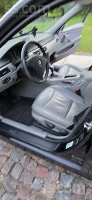 Melns BMW 318 2006 Kuldīga, ar dzinēja tilpumu 2.00 L un nobraukumu 369 tūkst. km par 2950 €, foto 13 vietnē AUTOMOTO.COM.LV