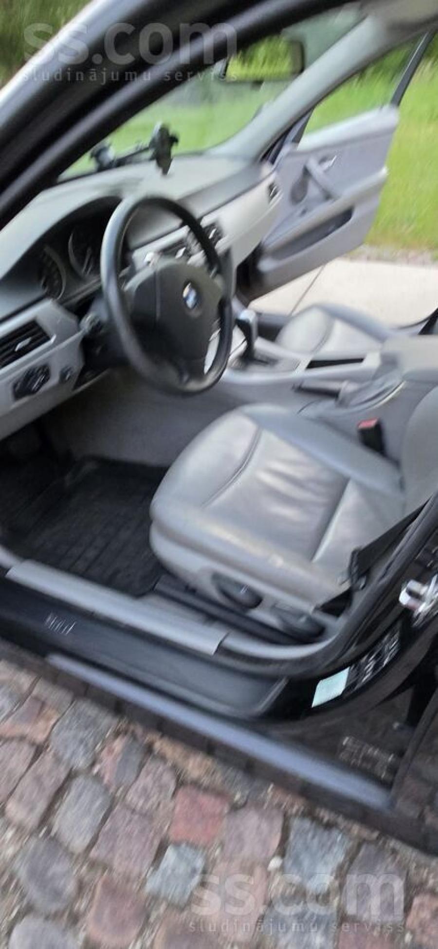 Melns BMW 318 2006 Kuldīga, ar dzinēja tilpumu 2.00 L un nobraukumu 369 tūkst. km par 2950 €, foto 13 vietnē AUTOMOTO.COM.LV