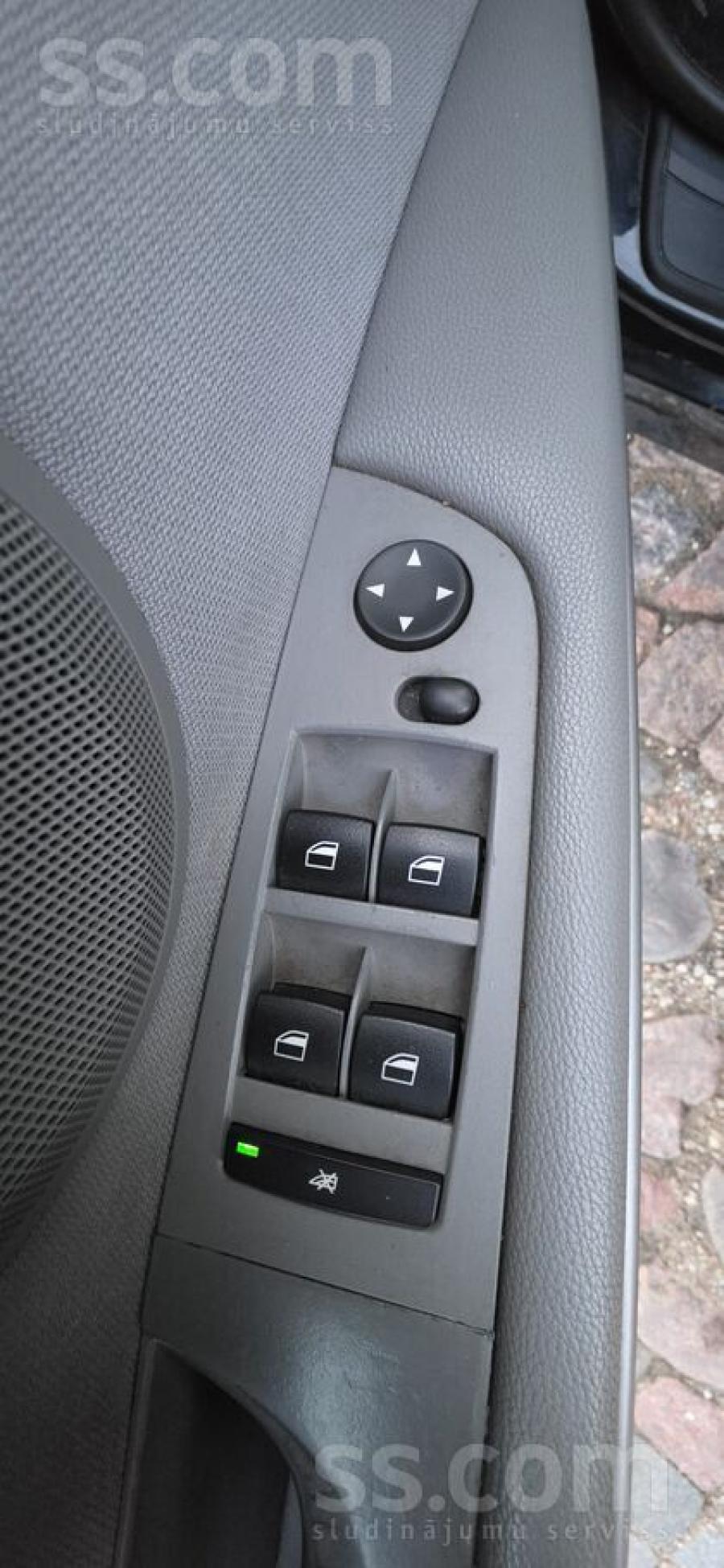Melns BMW 318 2006 Kuldīga, ar dzinēja tilpumu 2.00 L un nobraukumu 369 tūkst. km par 2950 €, foto 25 vietnē AUTOMOTO.COM.LV