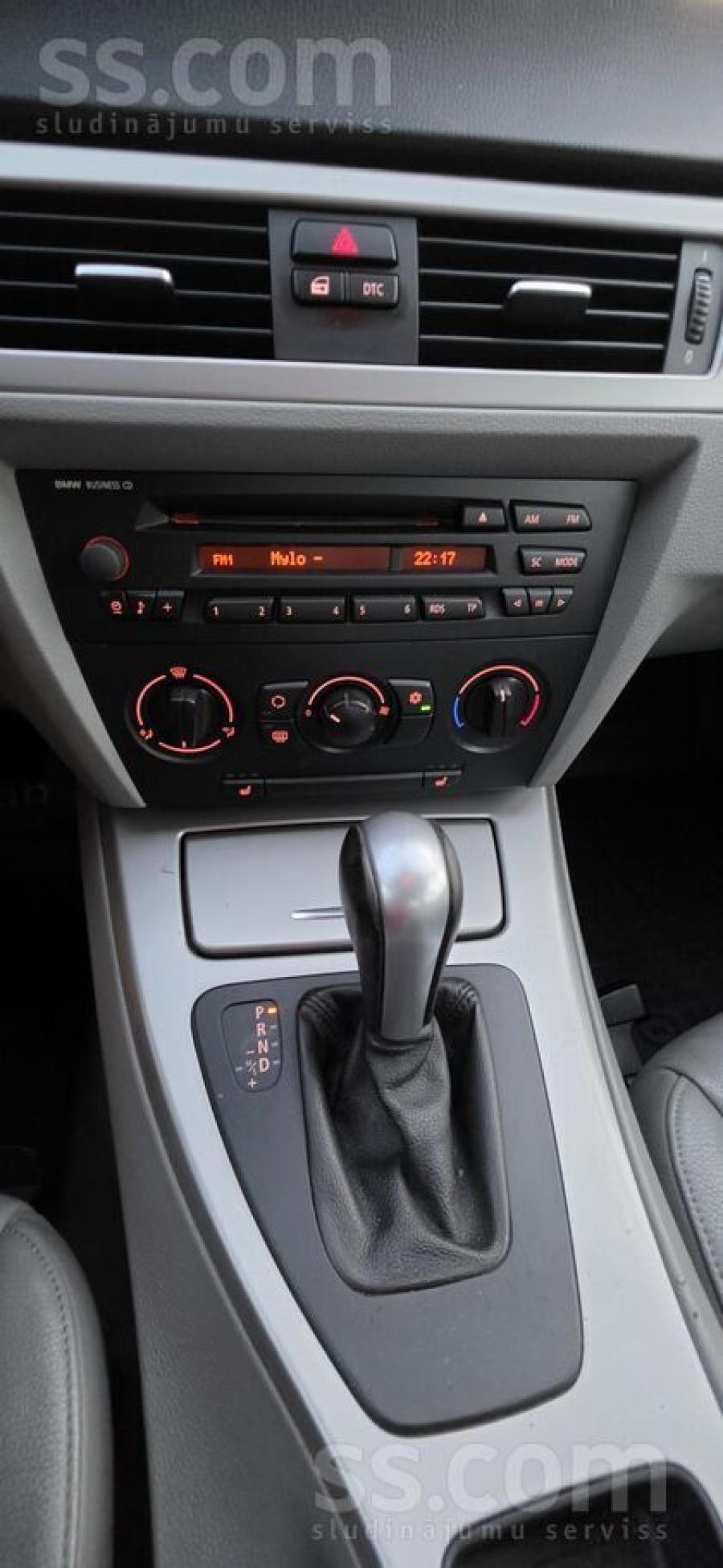 Melns BMW 318 2006 Kuldīga, ar dzinēja tilpumu 2.00 L un nobraukumu 369 tūkst. km par 2950 €, foto 26 vietnē AUTOMOTO.COM.LV