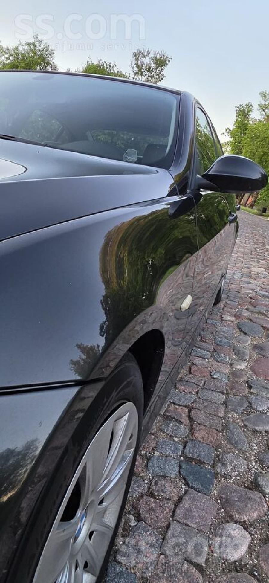 Melns BMW 318 2006 Kuldīga, ar dzinēja tilpumu 2.00 L un nobraukumu 369 tūkst. km par 2950 €, foto 32 vietnē AUTOMOTO.COM.LV
