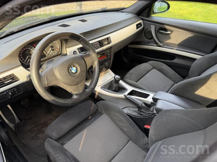 Black BMW 318 2006 in Riga, with an engine capacity of 2.00 L and mileage of 230 thousand km for 3990 €, photo 6 on AUTOMOTO.COM.LV