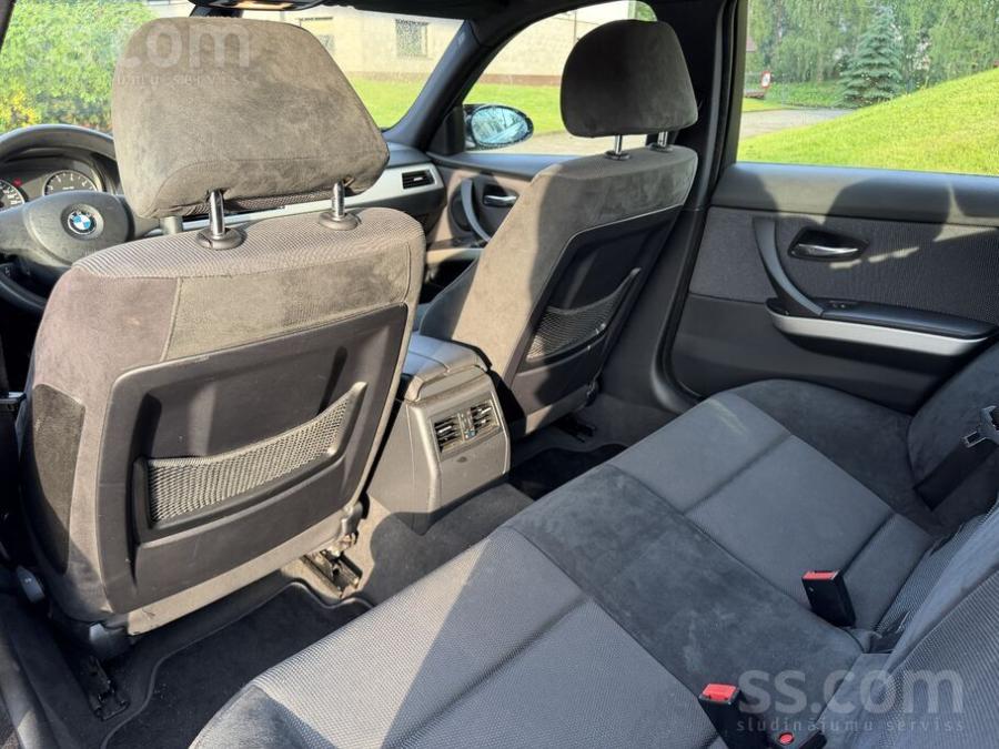 Black BMW 318 2006 in Riga, with an engine capacity of 2.00 L and mileage of 230 thousand km for 3990 €, photo 7 on AUTOMOTO.COM.LV