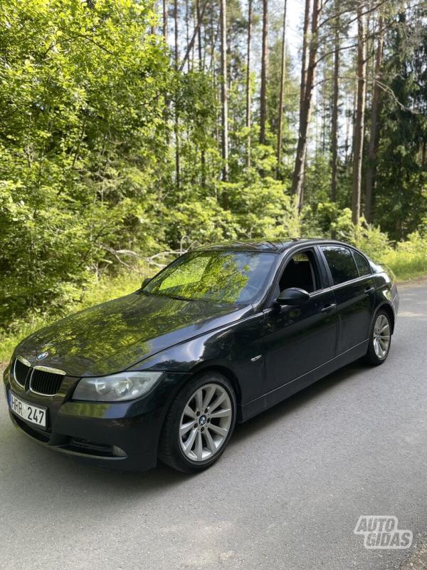 Melns BMW 318 2006 Viļņa, ar dzinēja tilpumu 2.00 L un nobraukumu 428 tūkst. km par 1850 €, foto 2 vietnē AUTOMOTO.COM.LV