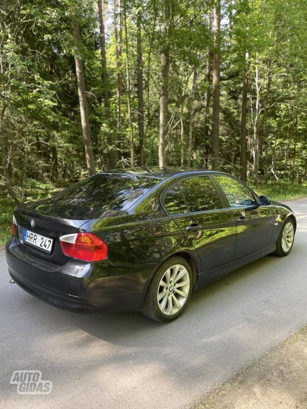 Melns BMW 318 2006 Viļņa, ar dzinēja tilpumu 2.00 L un nobraukumu 428 tūkst. km par 1850 €, foto 5 vietnē AUTOMOTO.COM.LV