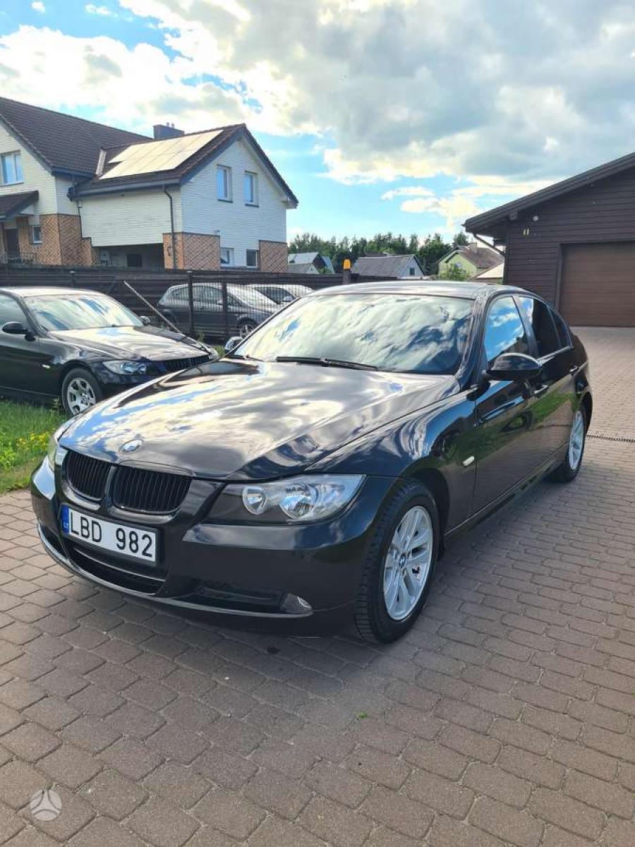 Melns BMW 318 2006 Kaišiadorys, ar dzinēja tilpumu 2.00 L un nobraukumu 339 tūkst. km par 3250 €, foto 3 vietnē AUTOMOTO.COM.LV